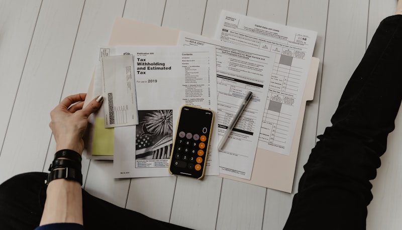Gratuity Calculation: Rules, Formula, Eligibility and Examples (2026)